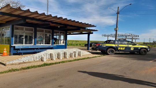 Prf Apreende Mais De 400 Kg De Cloridrato De Cocaína Em Caminhão Na Br